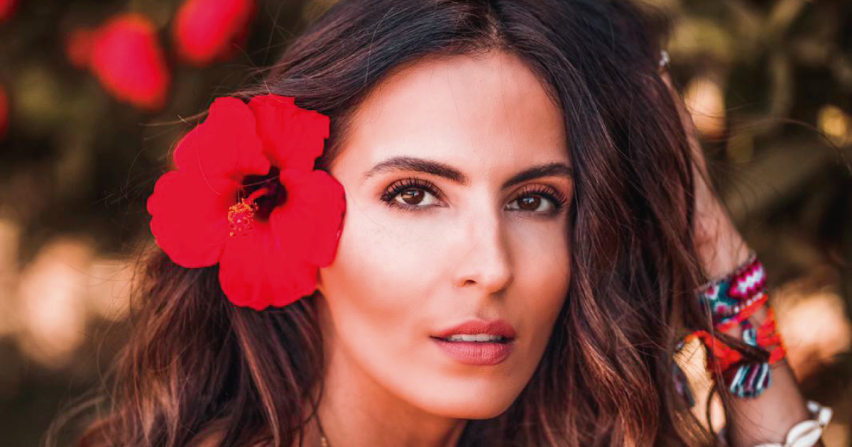 Faceb-img | Carol Curry - Oficial